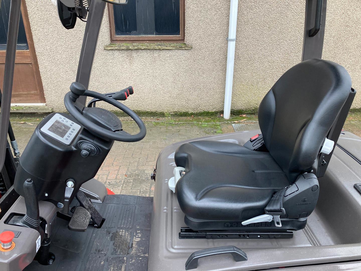 Manitou ME 425C forklift