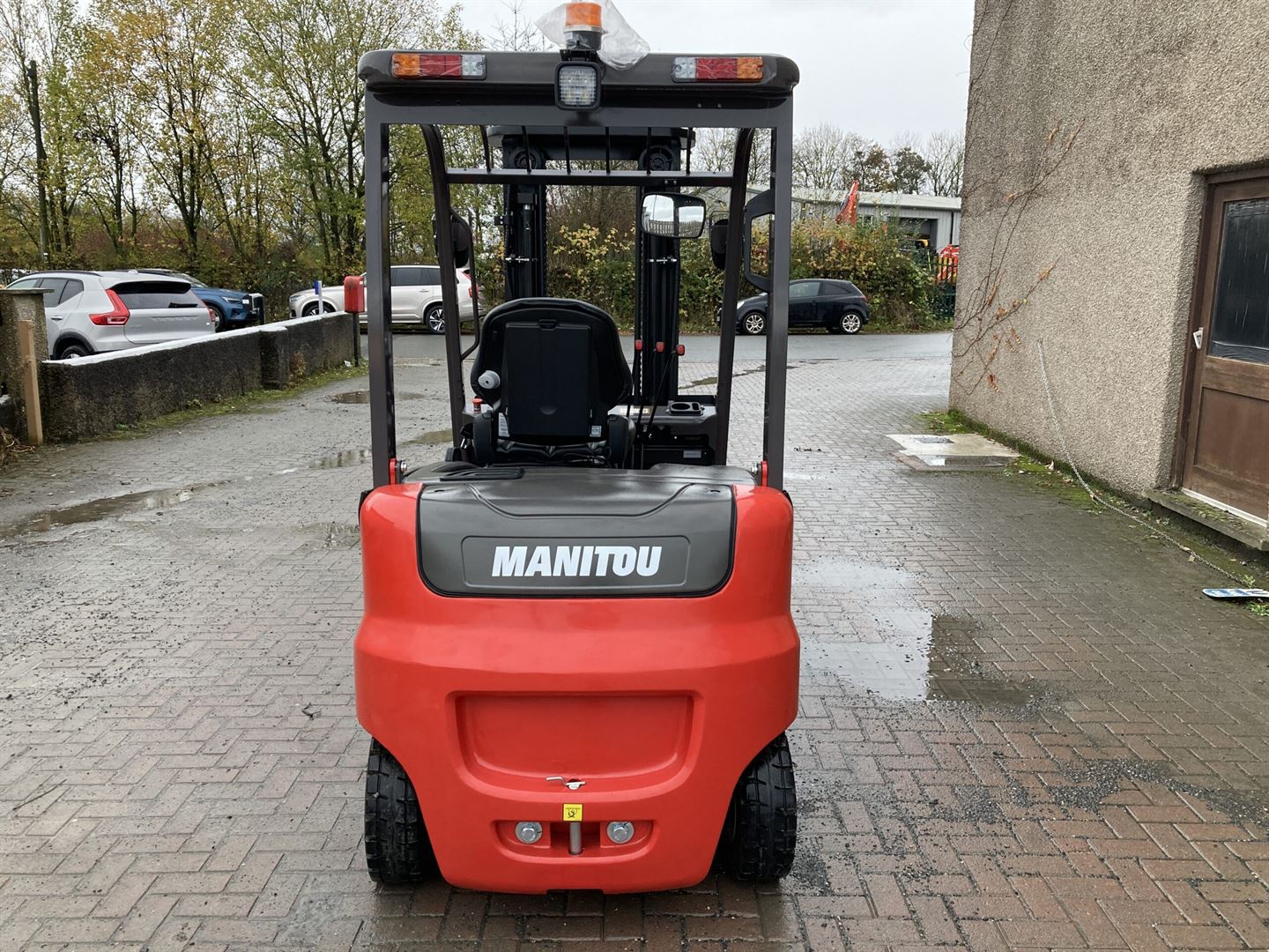 Manitou ME 425C forklift