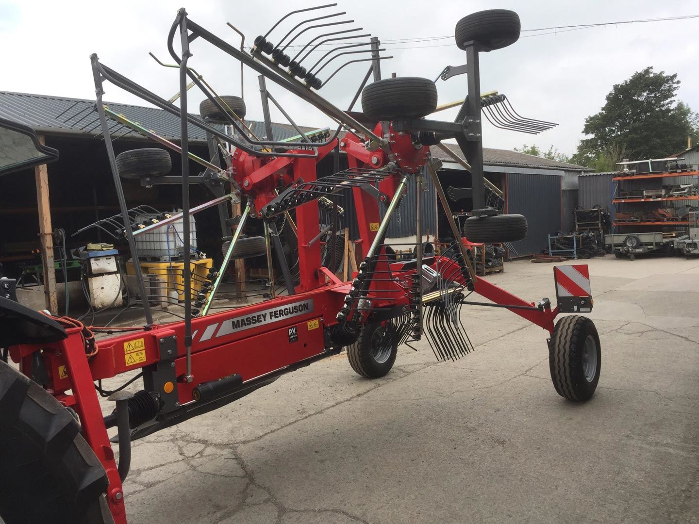 Massey Ferguson RK 662 twin rotor rake