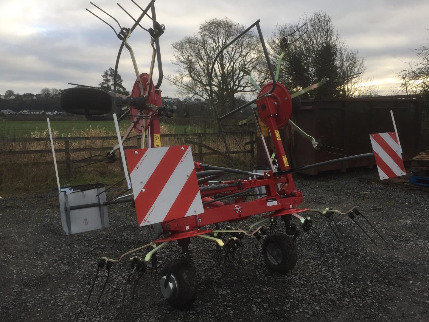 Massey Ferguson TD 524 DN tedder