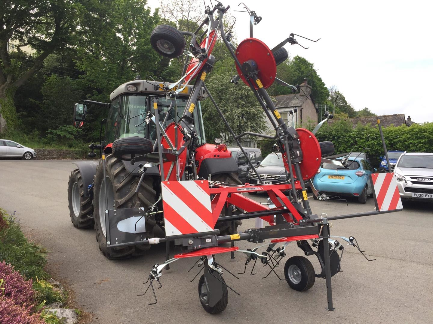 Massey Ferguson TD776X tedder - Lely Lotus hook tines