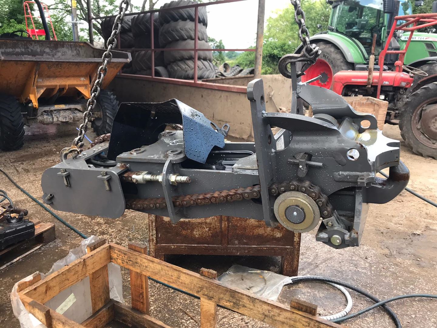 Massey Ferguson Dromone chain hitch
